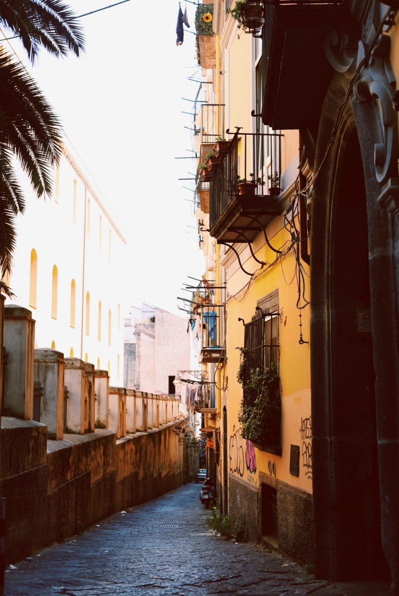 1 NIGHT IN NAPOLI - NATALIE OFF DUTY