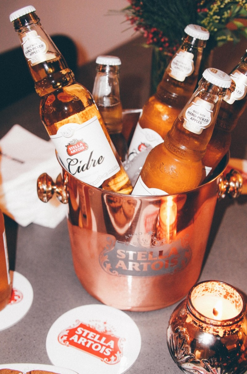 A KARAOKE CHRISTMAS PARTY | STELLA ARTOIS CIDRE - NATALIE OFF DUTY